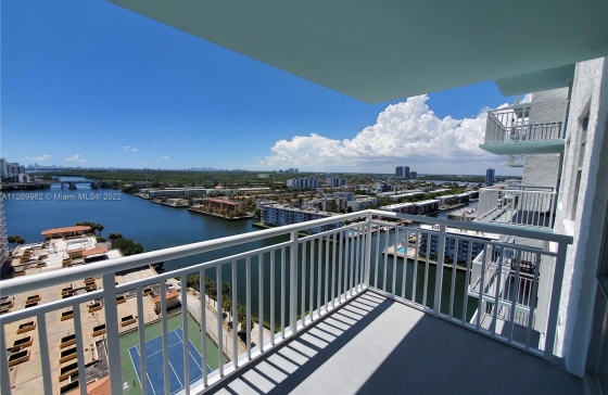 Winston Tower 500 Condo for Sale, 301 174th St, Apartment #1906, Sunny ...