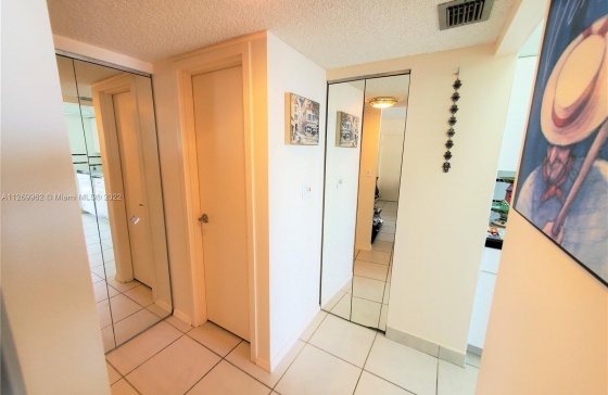 Winston Tower 500 Condo for Sale, 301 174th St, Apartment #1906, Sunny ...