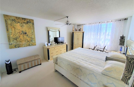 Winston Tower 500 Condo for Sale, 301 174th St, Apartment #1906, Sunny ...