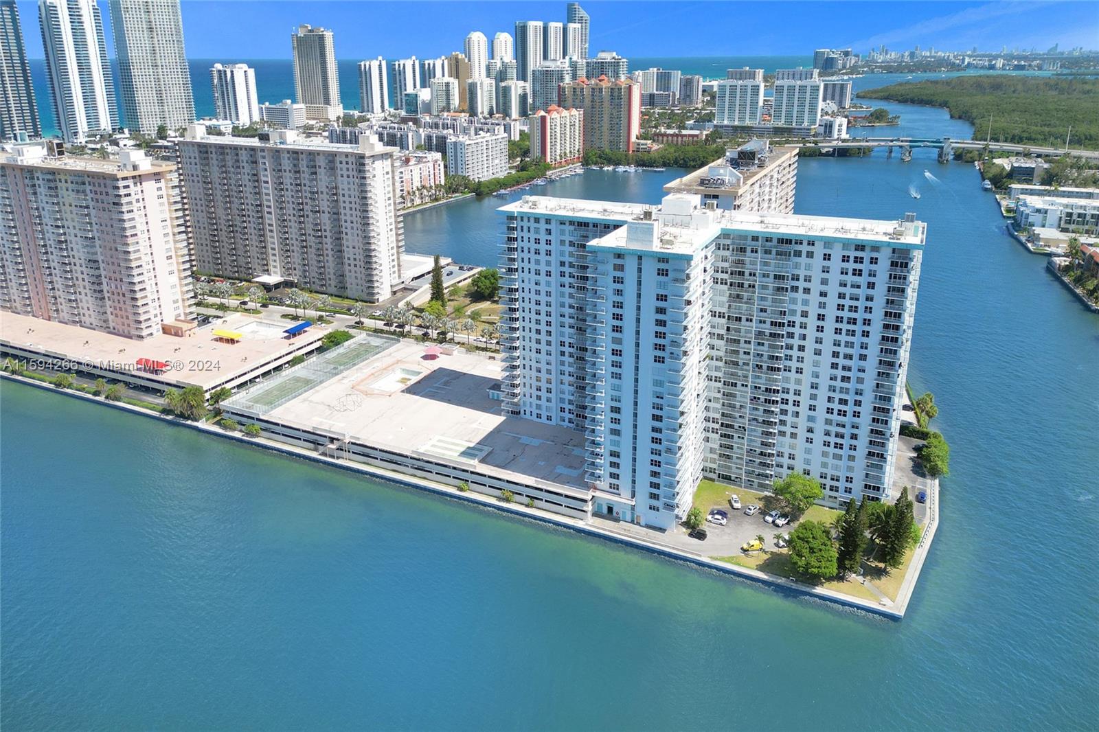 Winston Tower 500 Condo for Sale, 301 174th St, Apartment #1701, Sunny ...