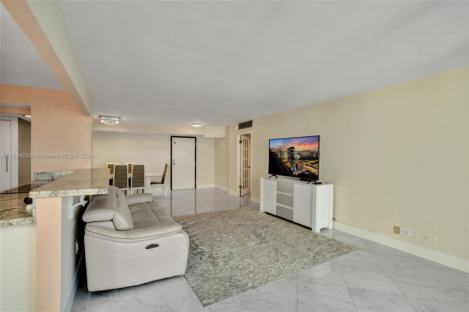 Winston Tower 500 Condo for Sale, 301 174th St, Apartment #1701, Sunny ...