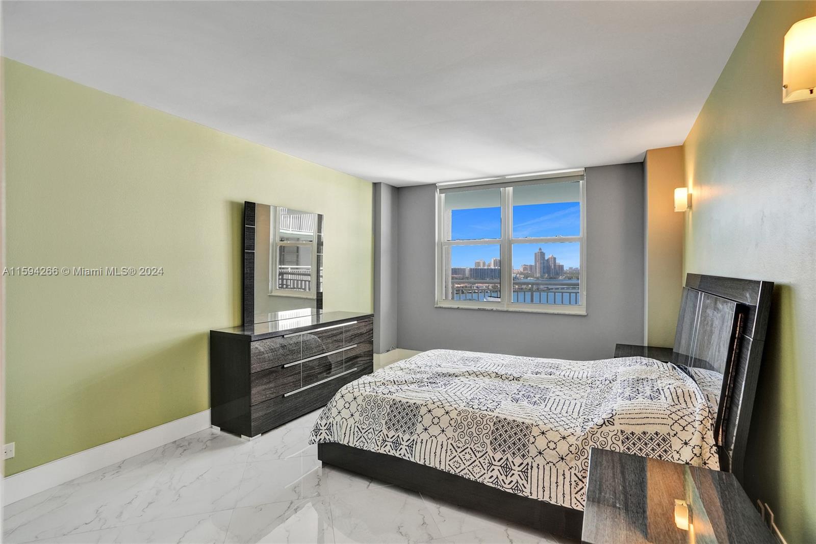 Winston Tower 500 Condo for Sale, 301 174th St, Apartment #1701, Sunny ...