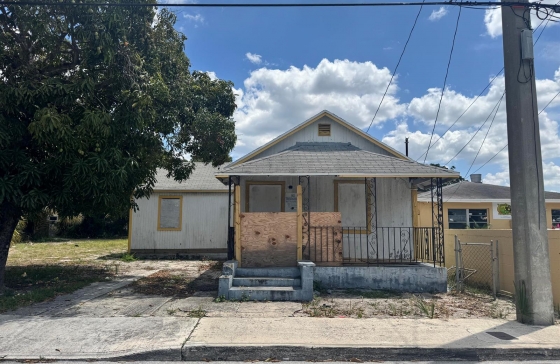 B26024088 - West Palm Beach Home for Sale - $350,000